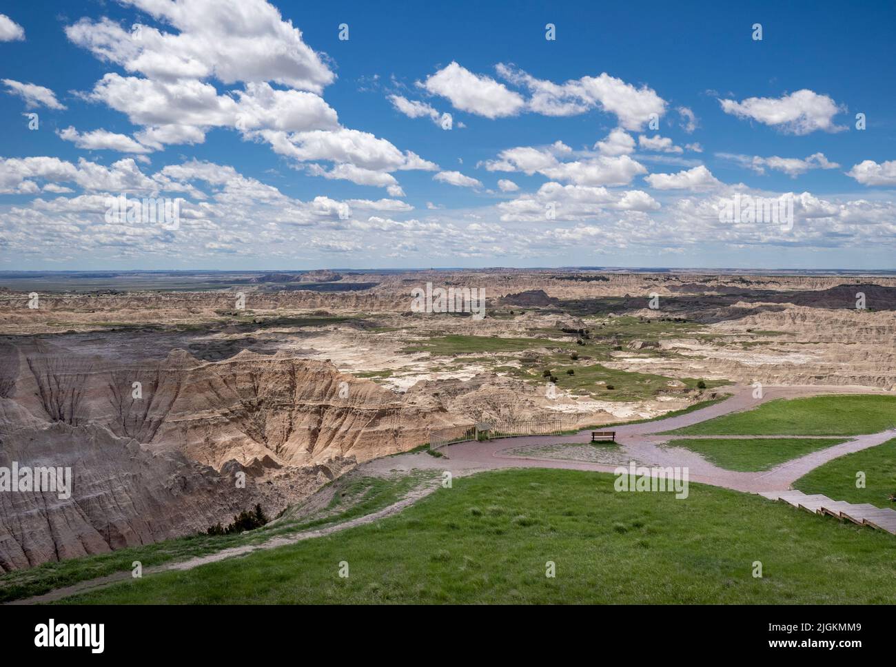 Pinnacles Overlook along the Badlands Loop Road in Badlands National ...