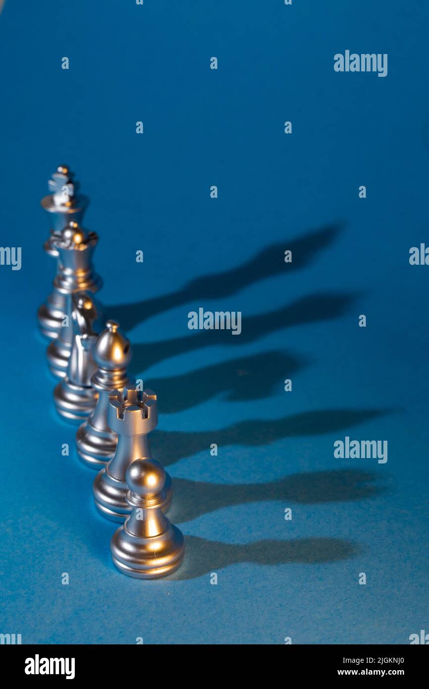 Silver chess pieces hi-res stock photography and images - Alamy