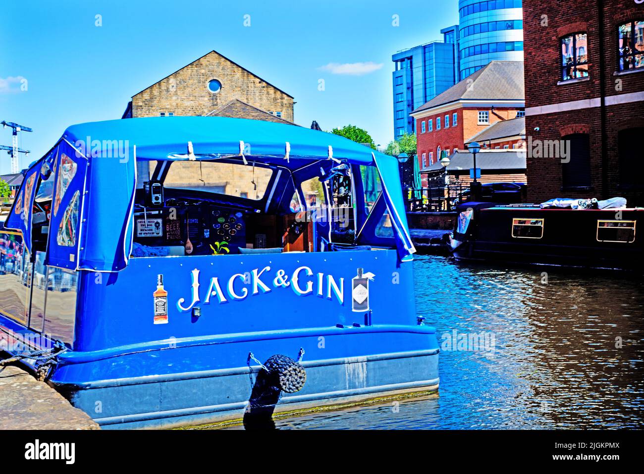 Jack and Gin Canal Boat, Granary Wharf, Leeds, England Stock Photo - Alamy