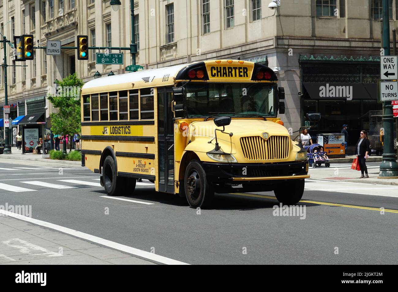 Lat bus hi-res stock photography and images - Alamy