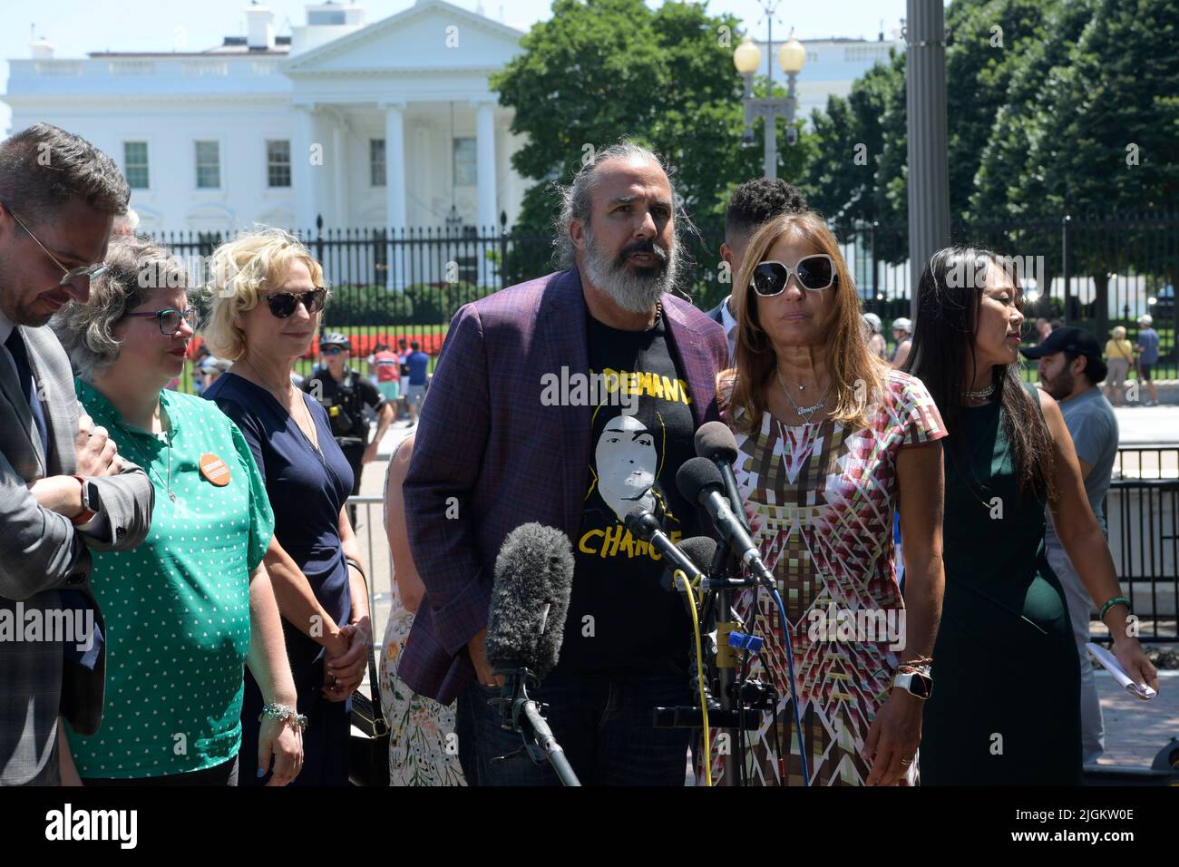Manuel Oliver, father of Joaquin Oliver who die in Parkland mass ...