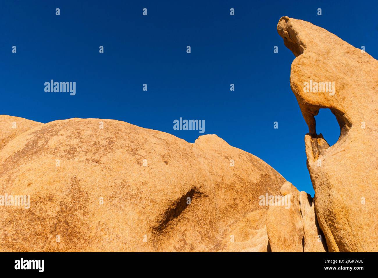 Eye of the Needle at White Tank, Joshua Tree National Park, California ...