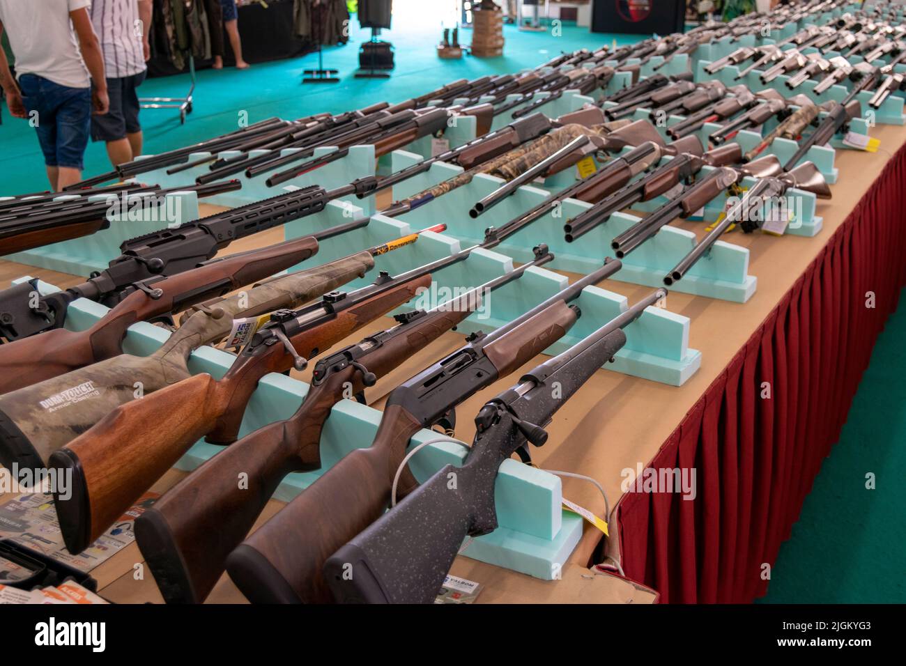 Shoot guns, hunting guns, shooting guns, hunting weapons, hunting ...