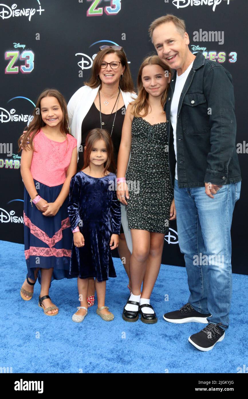 LOS ANGELES - JUL 9: Chad Lowe, Family at the Zombies 3 Premiere ...
