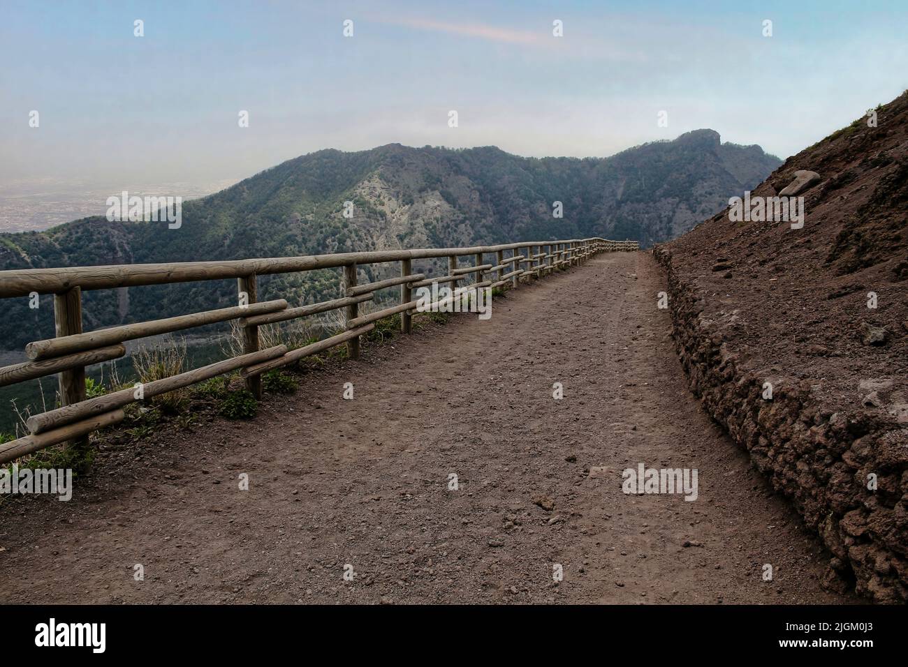 The nature trail leading to the crater of the famous volcano Vesuvius ...