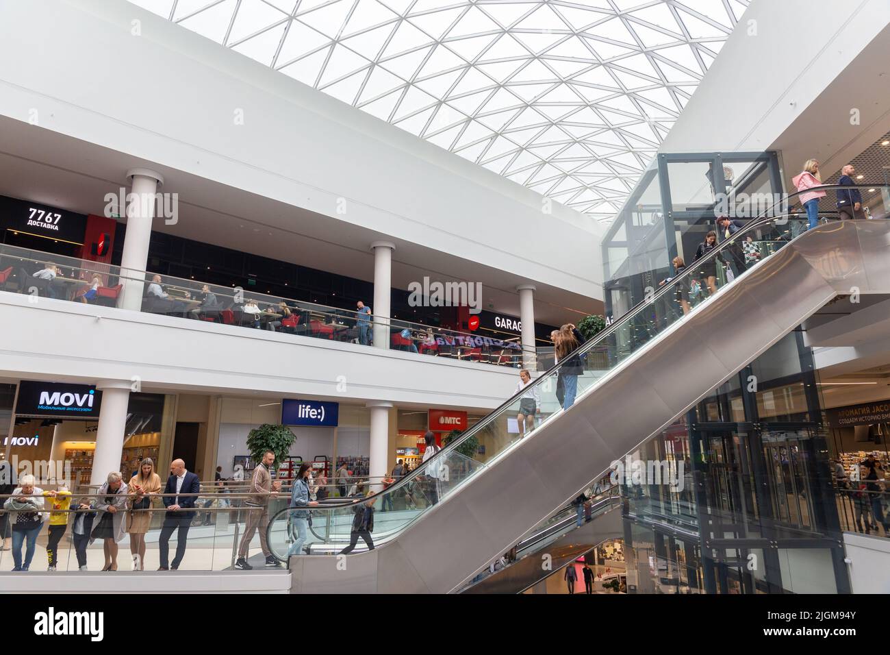 Glass elevators in shopping mall hi-res stock photography and images - Alamy