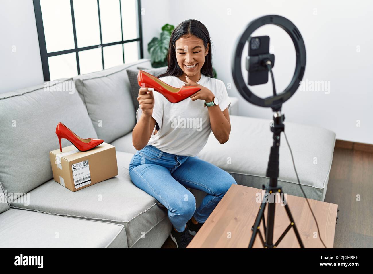 Dance tutorial hi-res stock photography and images - Alamy