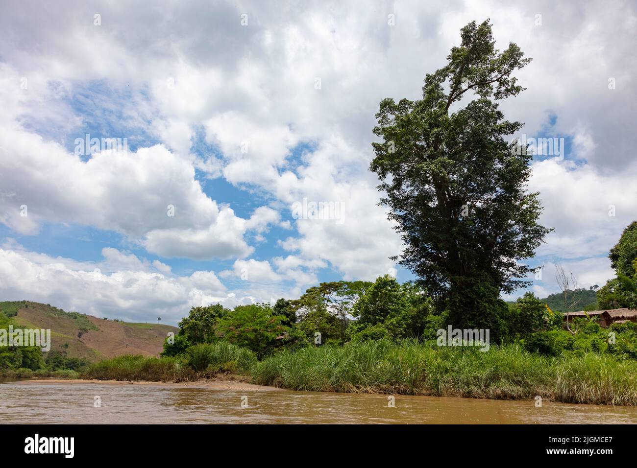 A boat trip along the MAE KOK river from Thaton to Chiang Rai ...