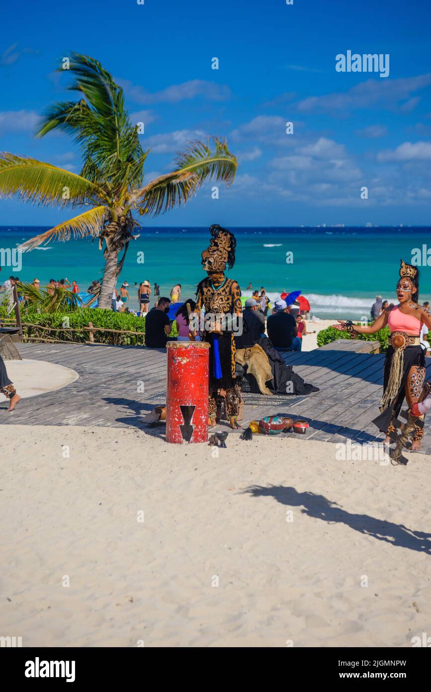 Dancing maya indians in Playa del Carmen, Yukatan, Mexico Stock Photo ...
