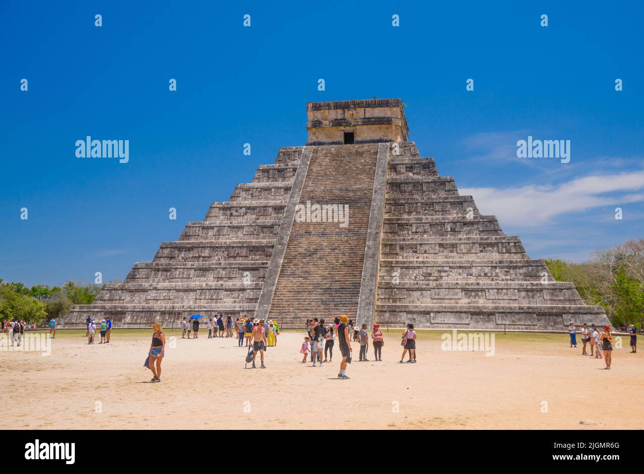 Temple Pyramid of Kukulcan El Castillo, Chichen Itza, Yucatan, Mexico ...