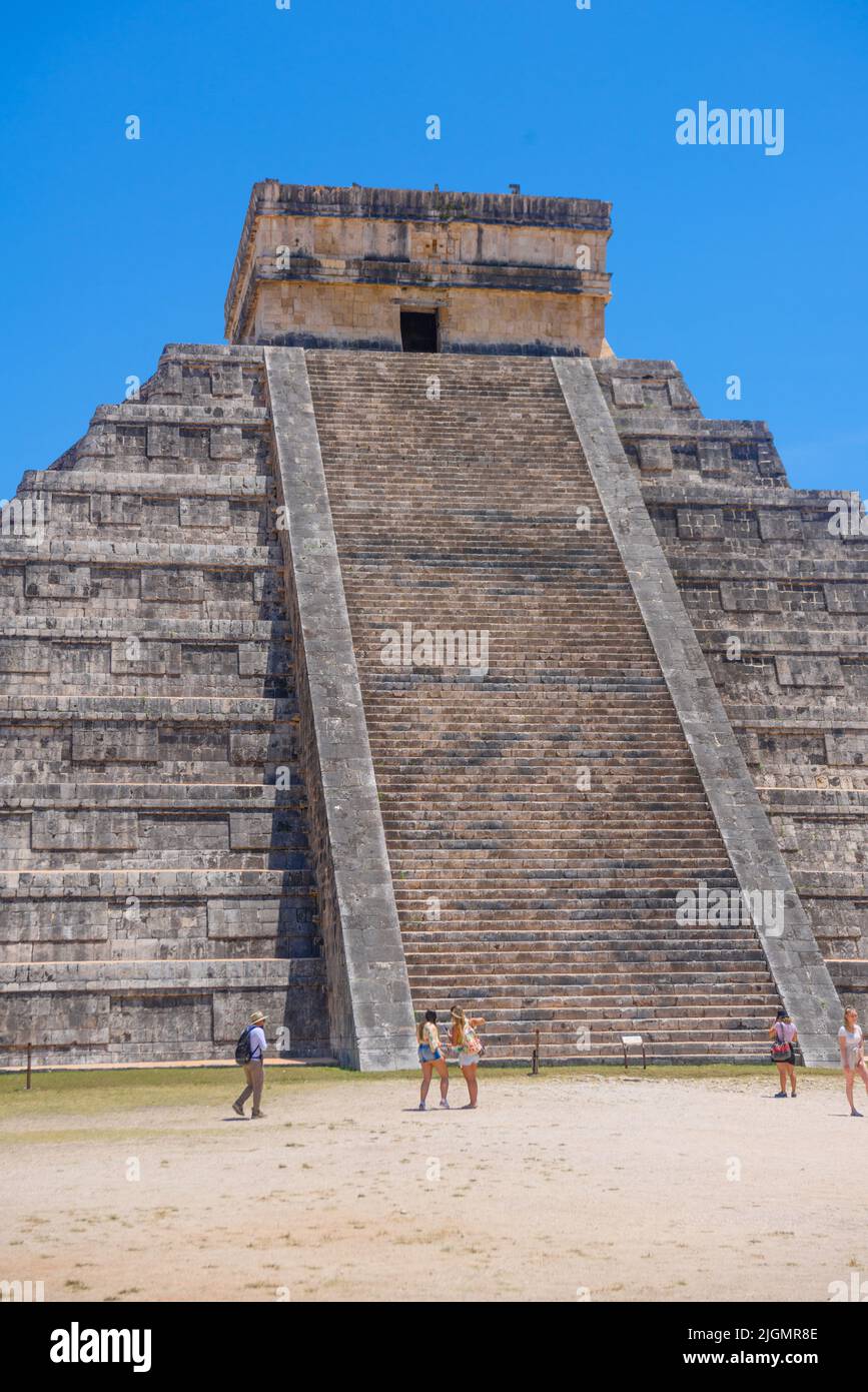Ladder steps of temple Pyramid of Kukulcan El Castillo, Chichen Itza ...