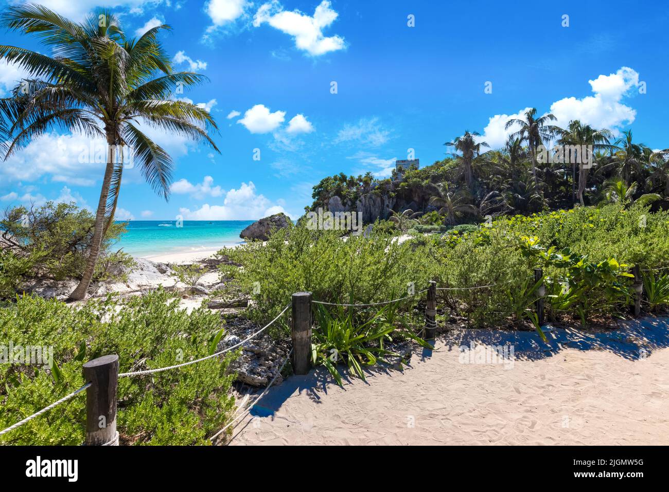 Mexico, Tulum Archaeological Zone and Mayan pyramids on scenic ocean ...
