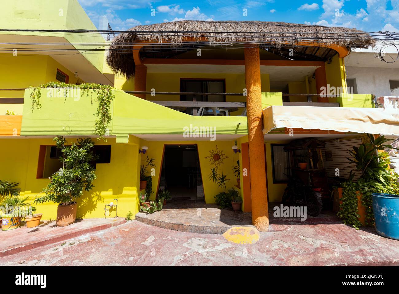 Colorful streets scenic beaches hi-res stock photography and images - Alamy