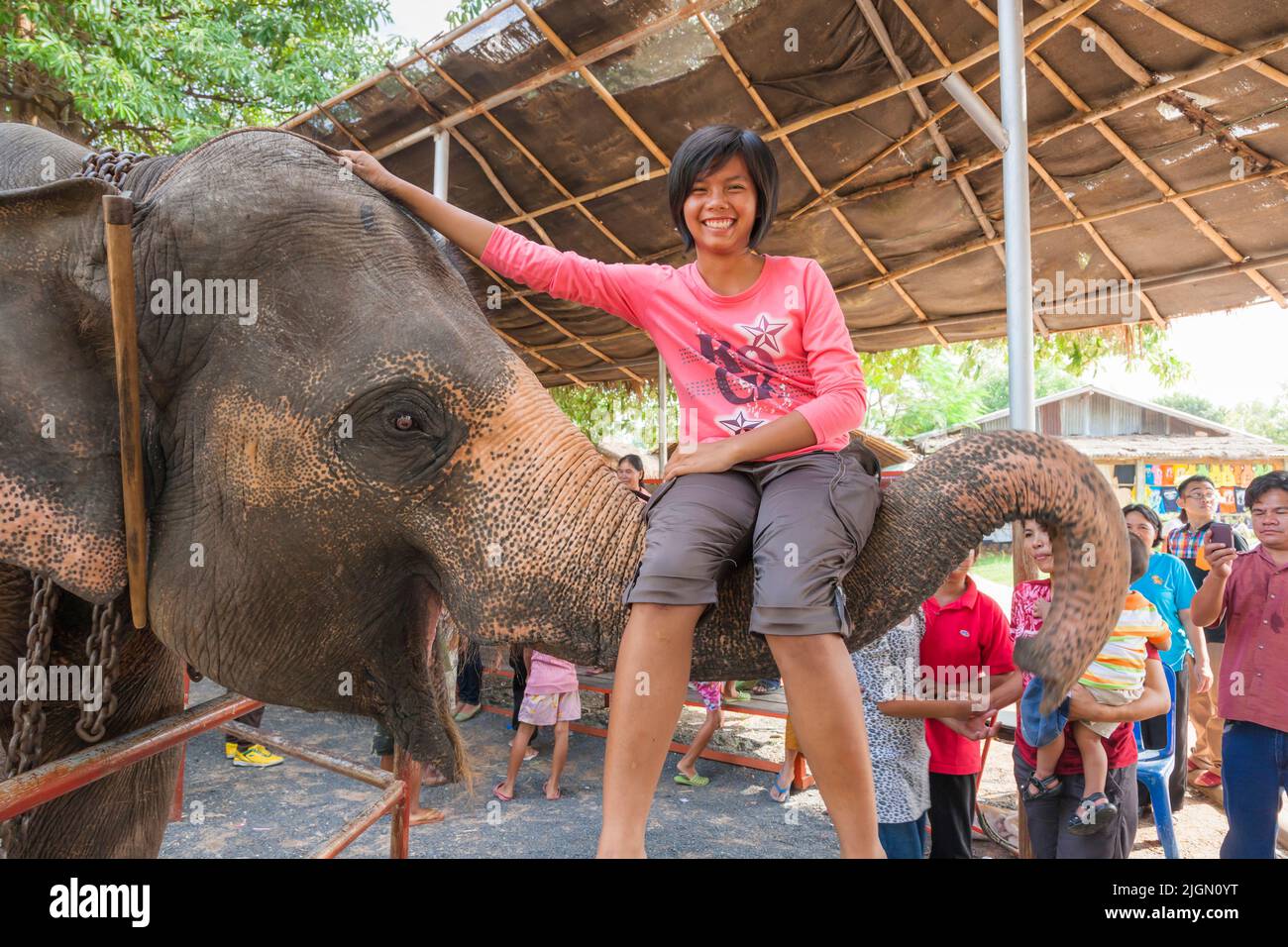 Isaan girls hi-res stock photography and images - Alamy
