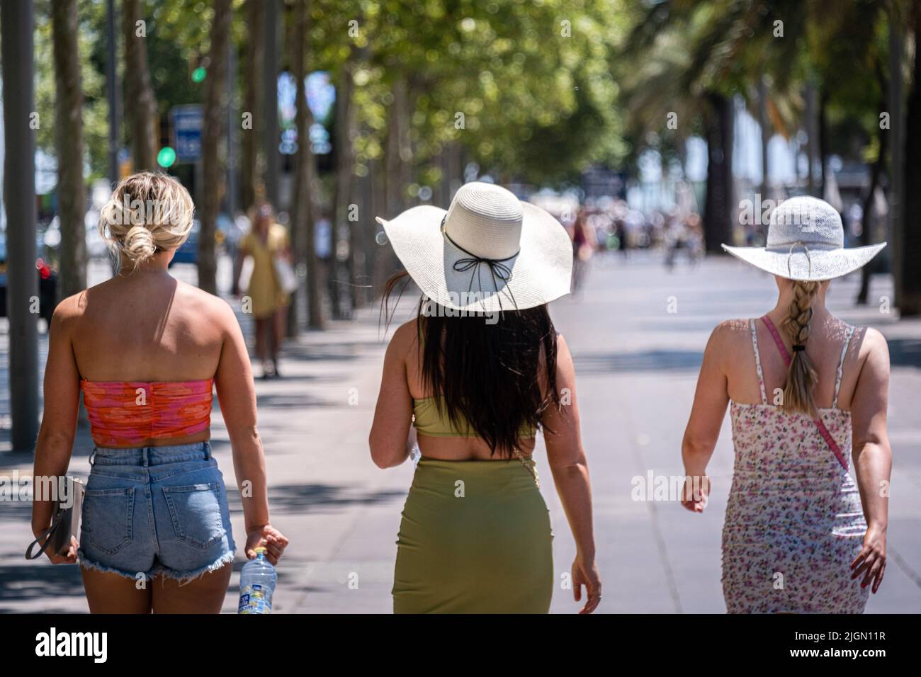 Sunny days beachwear hi-res stock photography and images - Alamy