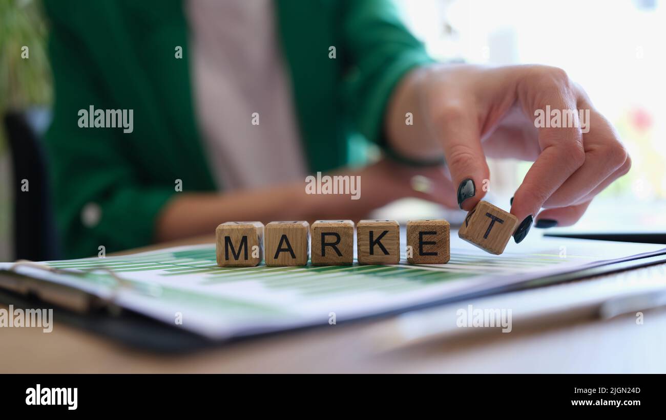 Wooden cubes collect word hi-res stock photography and images - Alamy