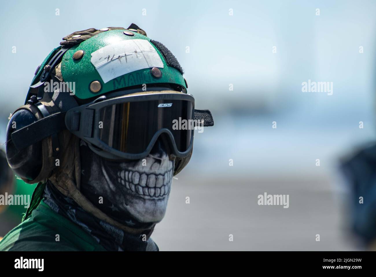 220707-N-DW158-1032 PHILIPPINE SEA (July 7, 2022) Aviation Boatswain’s ...