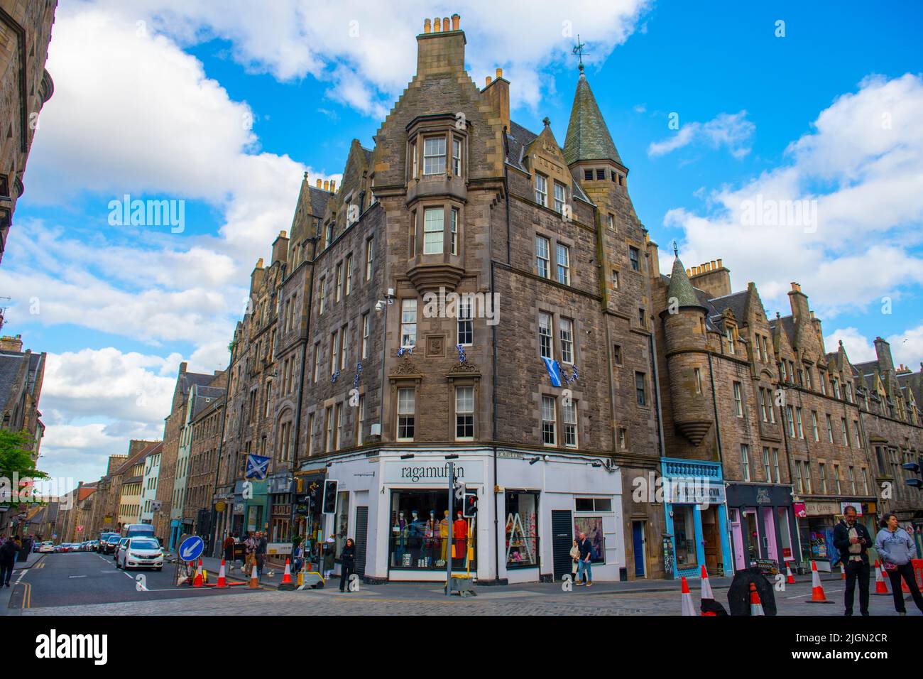Historic commercial building at 278 Canongate at Jeffery Street on ...