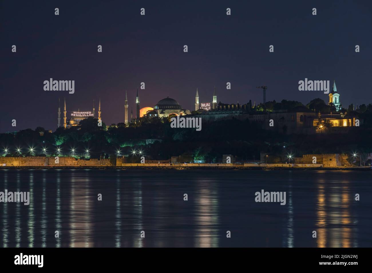 Super full moon observed hi-res stock photography and images - Alamy