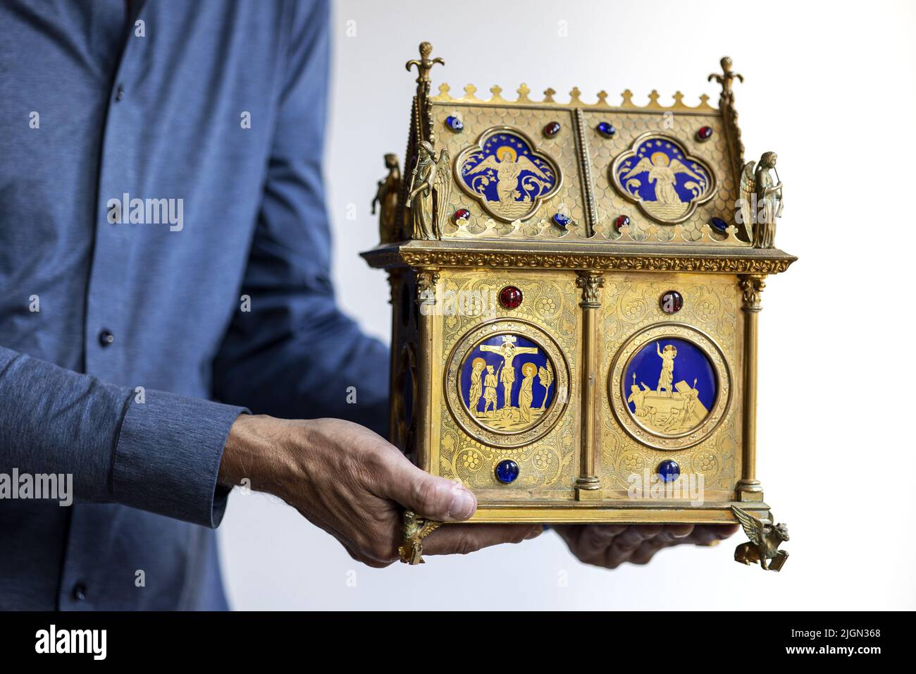 2022-07-11 17:42:14 AMSTERDAM - The artwork Pracieux Sang (Precious ...