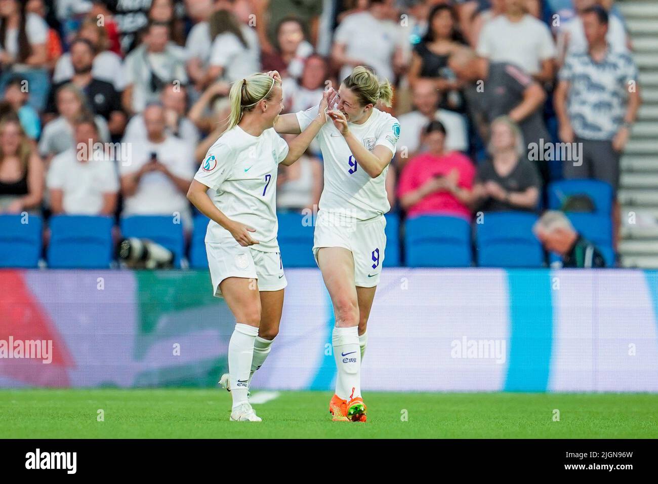 Brighton, United Kingdom 20220711.England's Bethany Mead and Ellen ...