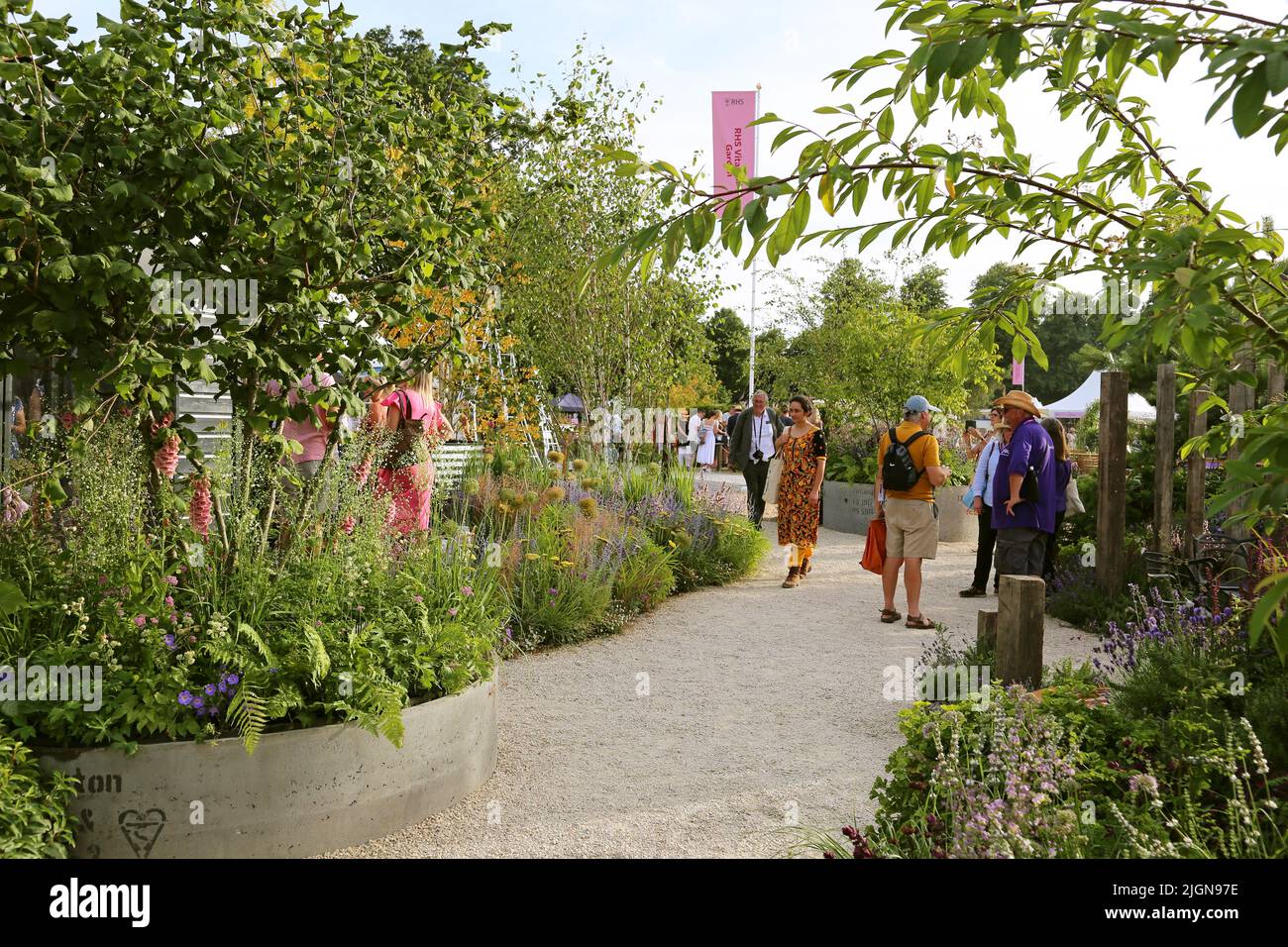 Vitamin G Garden (Alan Williams and Jo Whiley), RHS Feature Garden, RHS ...