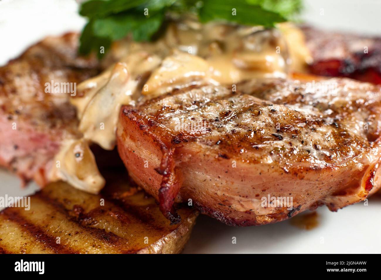 Steak closeup hi-res stock photography and images - Alamy