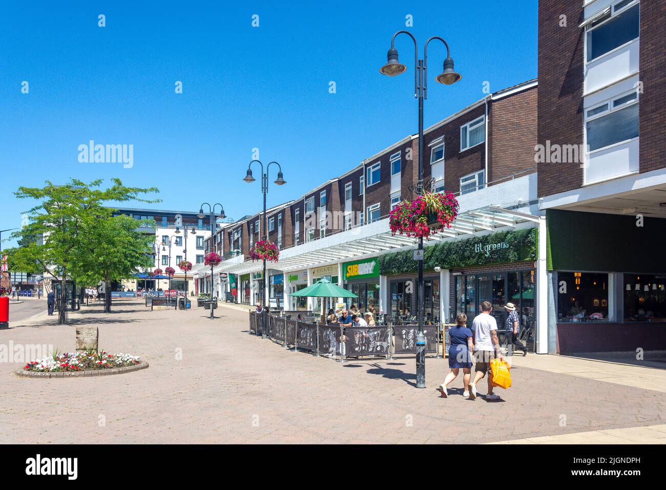 The Square, Kenilworth, Warwickshire, England, United Kingdom Stock ...