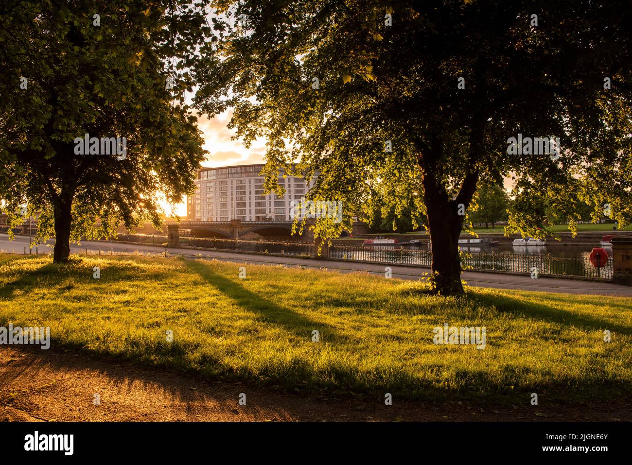 Sunrise by the River Trent at Victoria Embankment Nottingham ...
