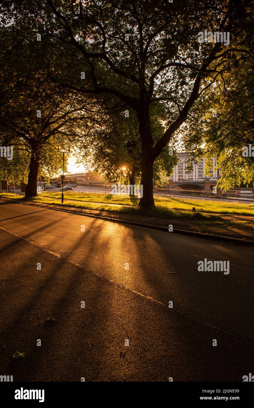 Sunrise by the River Trent at Victoria Embankment Nottingham ...