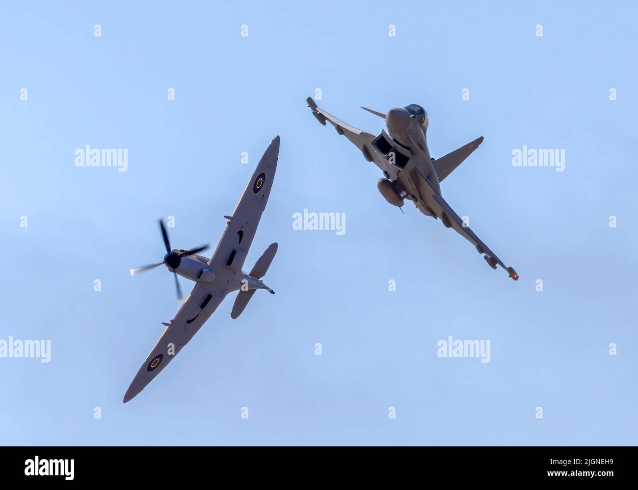 Aerial battle formation hi-res stock photography and images - Alamy