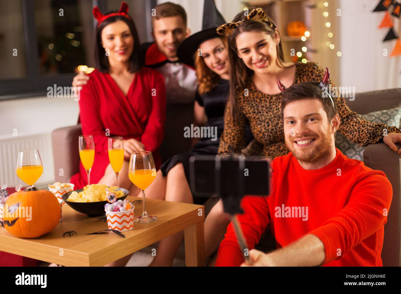Halloween selfie hi-res stock photography and images - Alamy