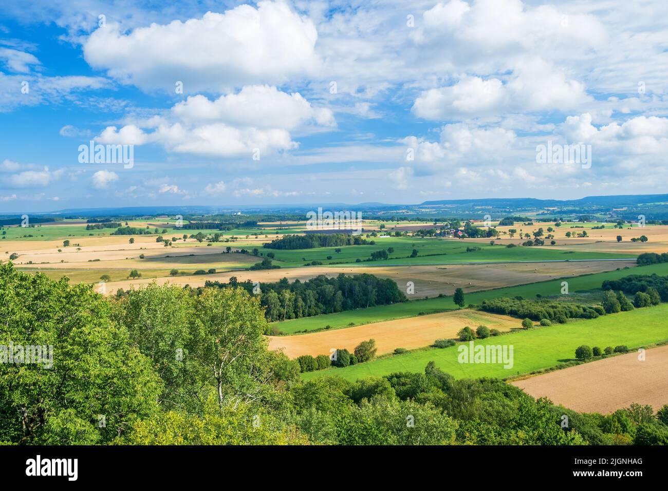 Agriculture landscape view with the horizon Stock Photo - Alamy