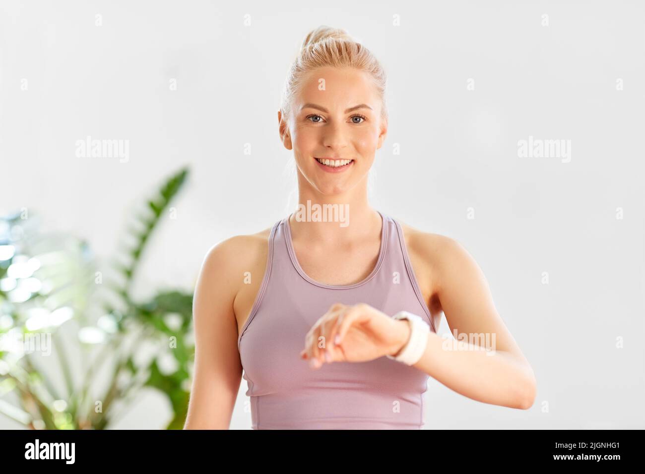 Watch position hi-res stock photography and images - Alamy