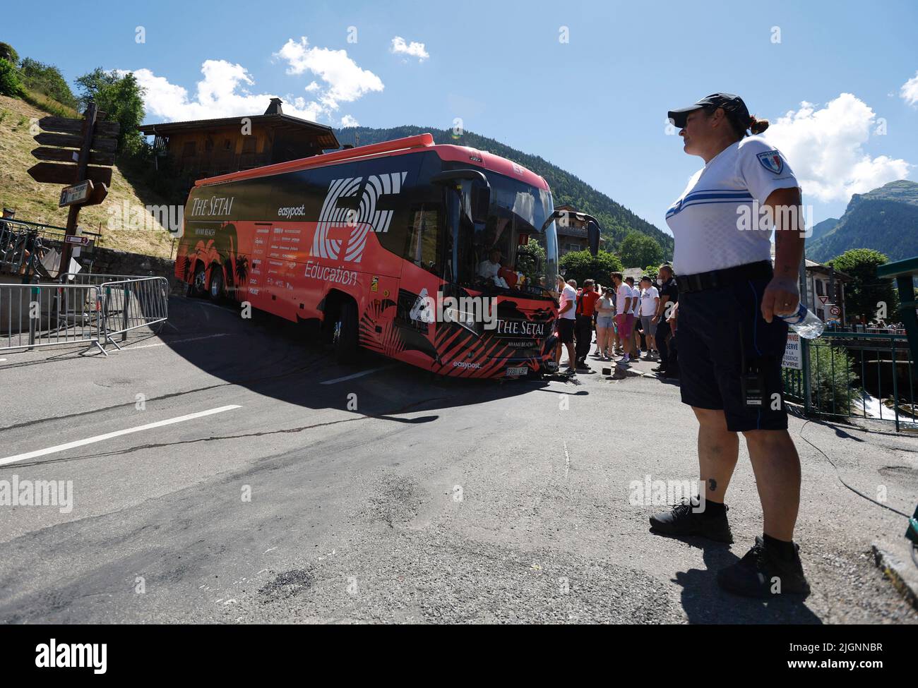 Team bus cycling 2022 hi-res stock photography and images - Alamy