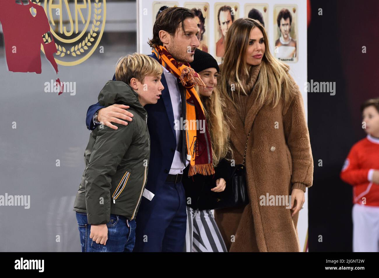 Rome, Italy. 28th Nov, 2018. Francesco Totti enters the hall of fame of ...