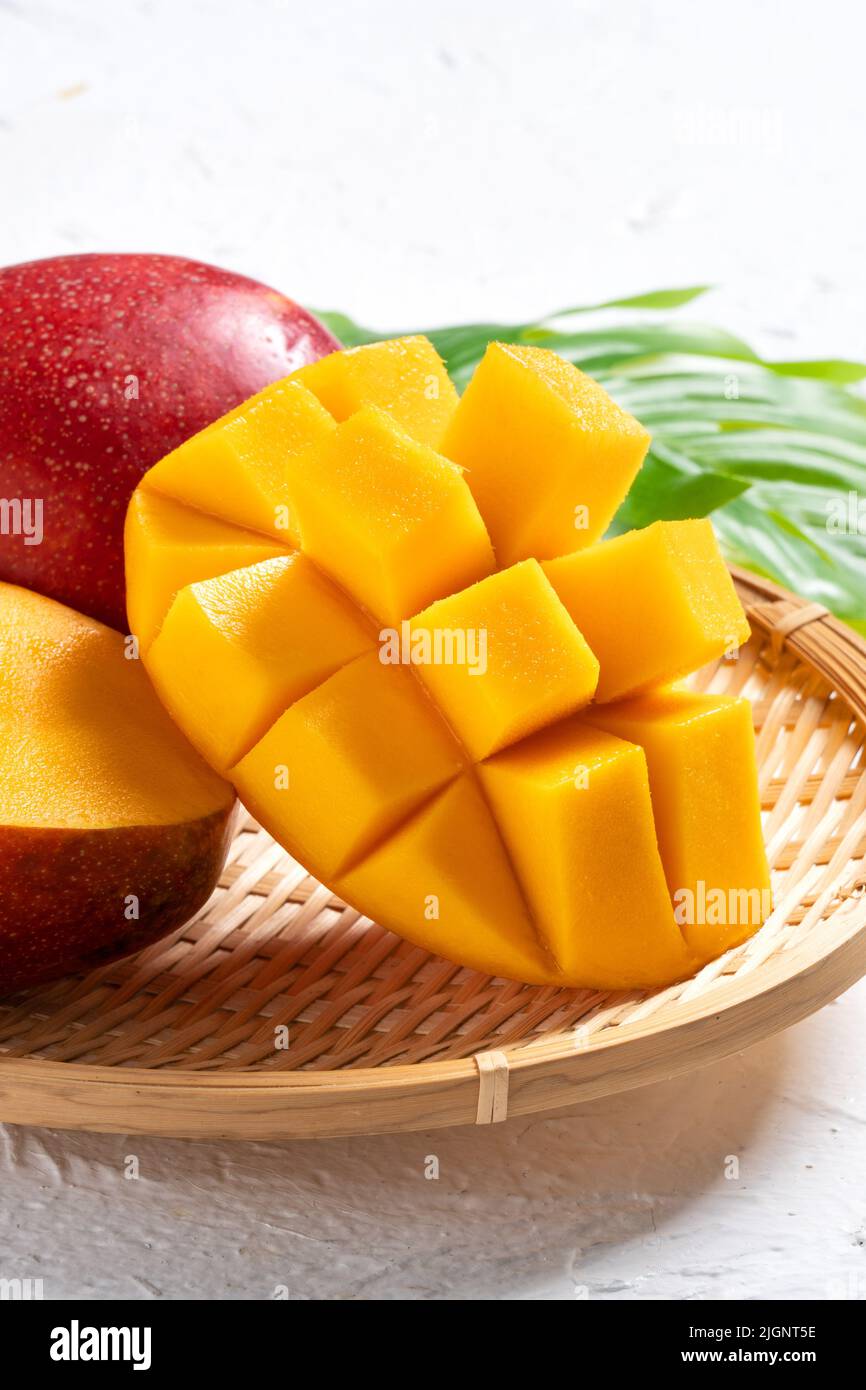 Fresh Mango Fruit Wallpaper