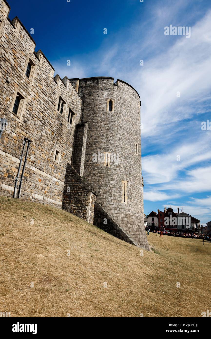Exterior walls and turrets of Windsor Castle, Berkshire, UK Stock Photo ...