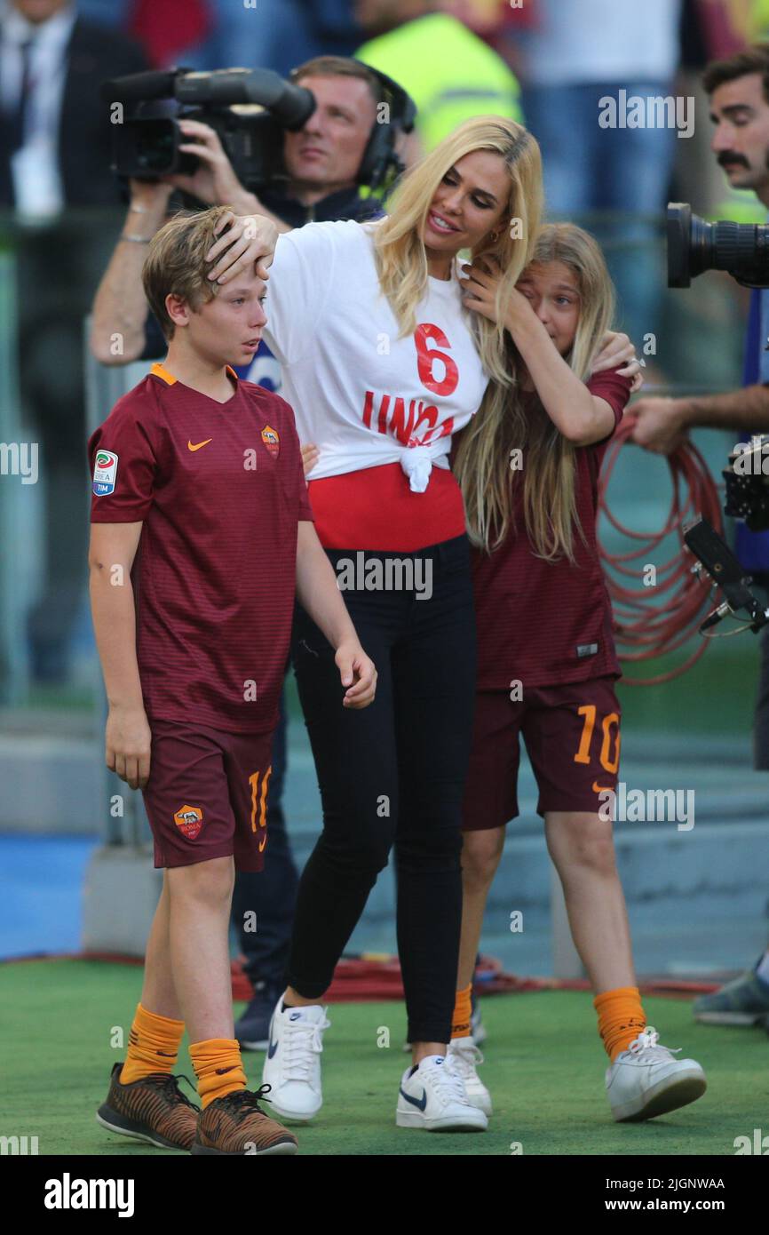 Roma, Stadio olimpico, Serie A tim As Roma vs Genoa: Francesco Totti at ...