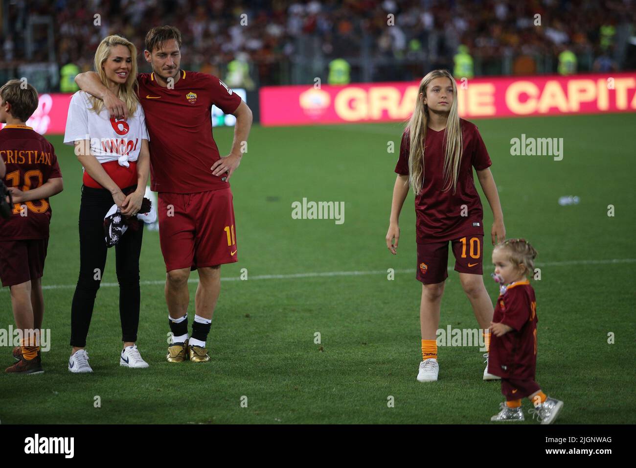 Roma, Stadio olimpico, Serie A tim As Roma vs Genoa: Francesco Totti at ...