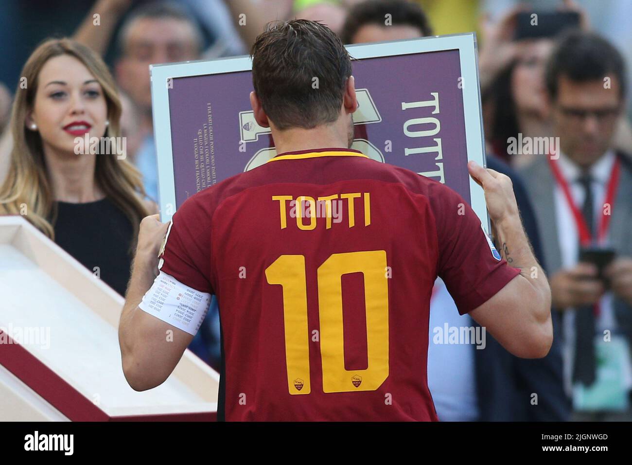 Roma, Stadio olimpico, Serie A tim As Roma vs Genoa: Francesco Totti at ...