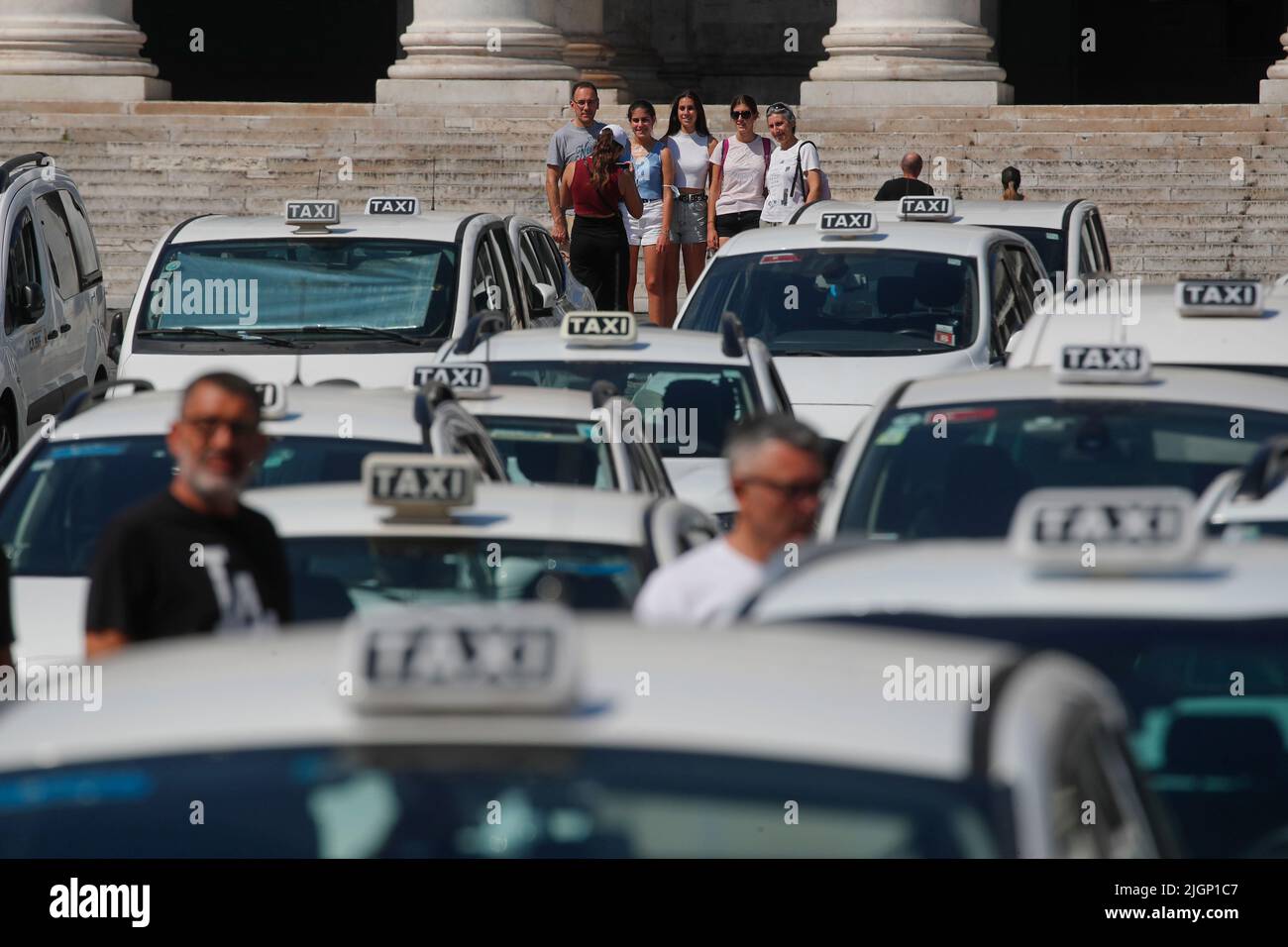 Trasporto pubblico taxi trasporto taxi hi-res stock photography and ...