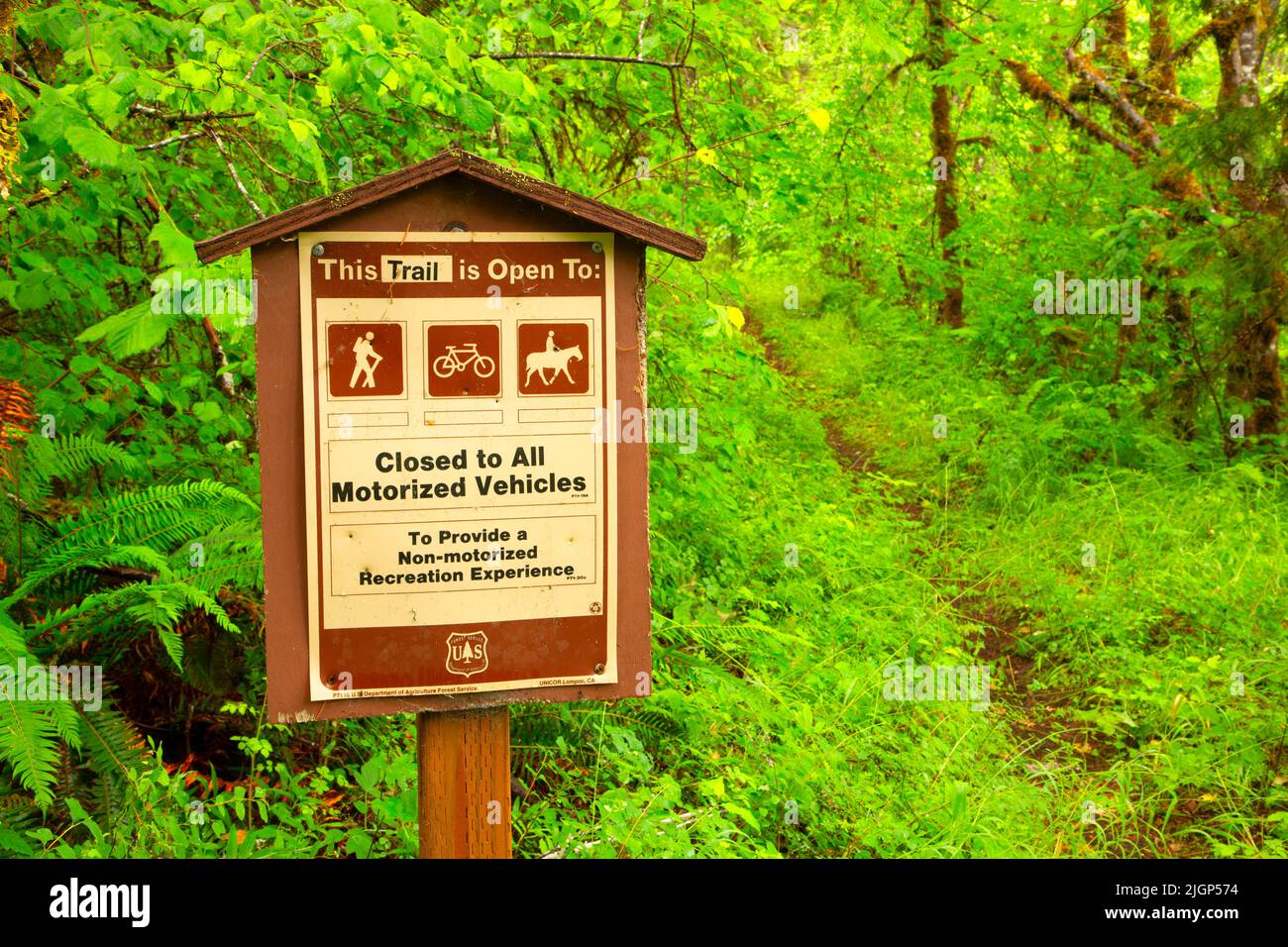 Trailhead sign along Middle Fork National Recreation Trail, Willamette ...