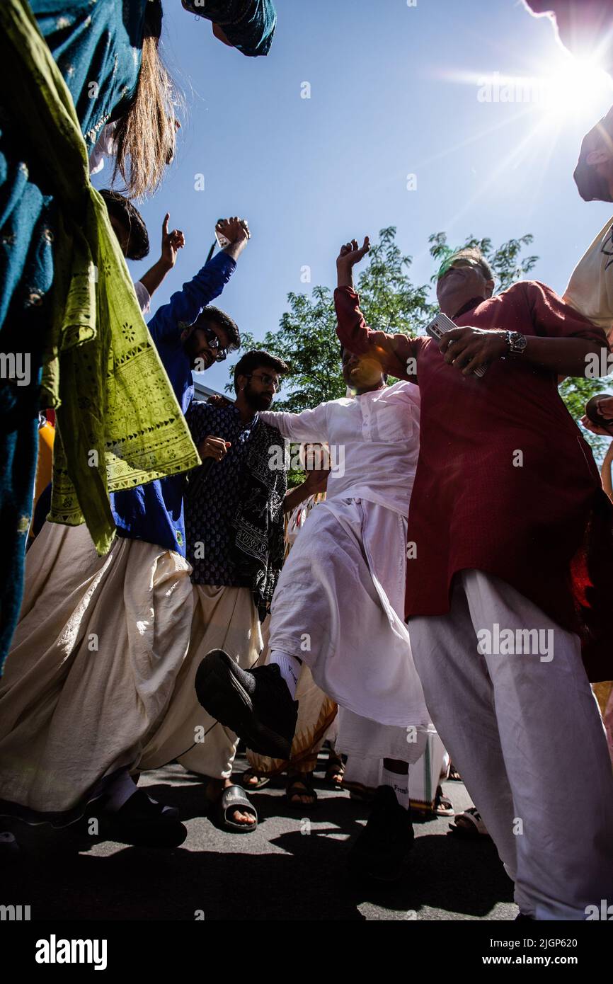 Hindu devotee dance hi-res stock photography and images - Alamy