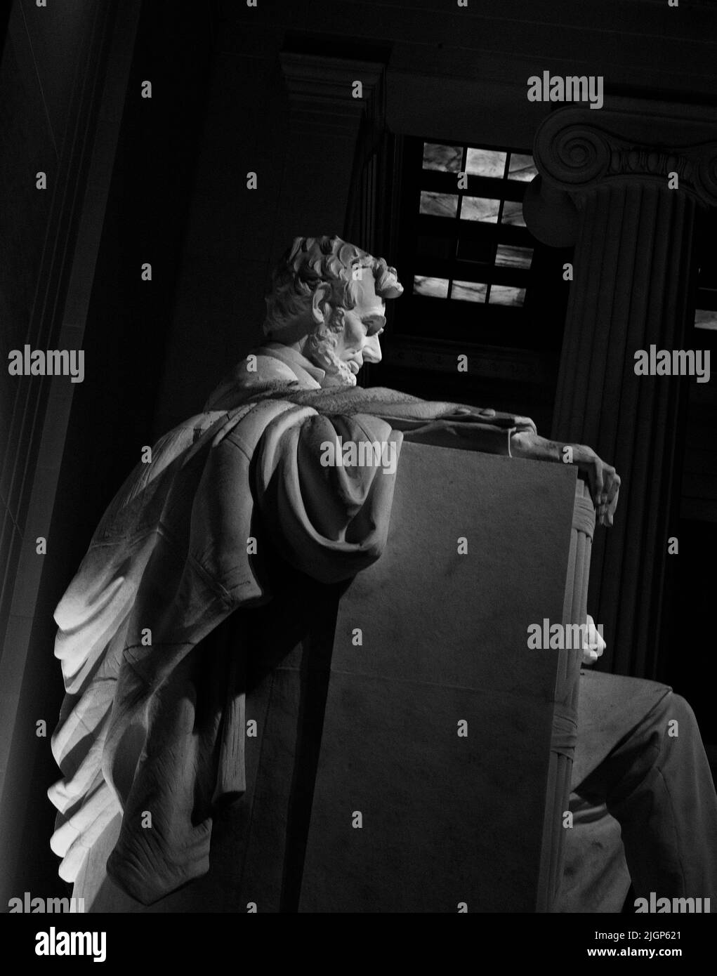 Lincoln memorial with lincoln statue hi-res stock photography and ...