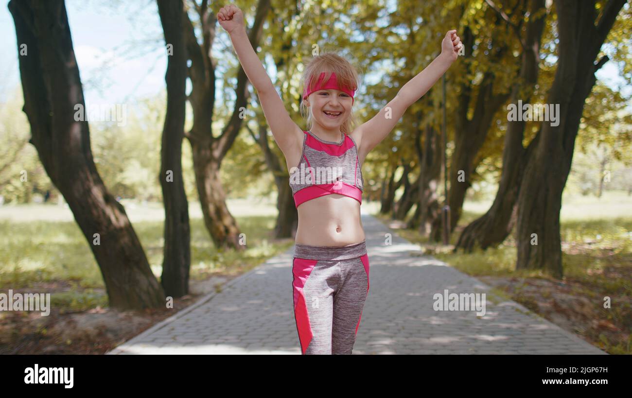 Teen girl sport competition race hi-res stock photography and images ...