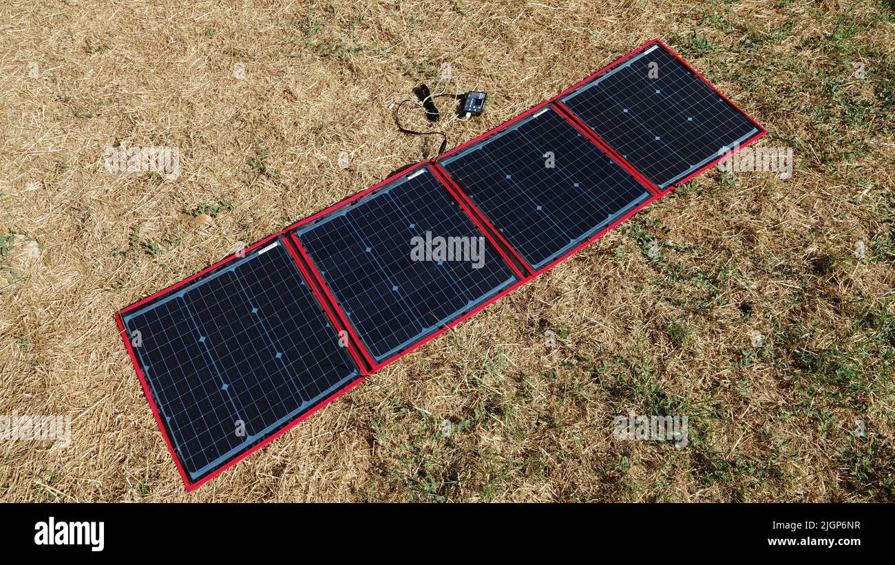 Foldable solar panel hi-res stock photography and images - Alamy