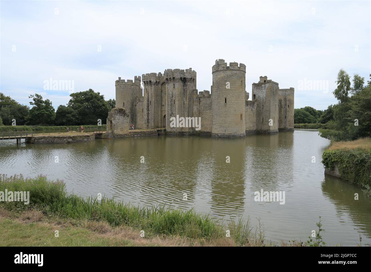 Bodiam castle drawbridge hi-res stock photography and images - Alamy
