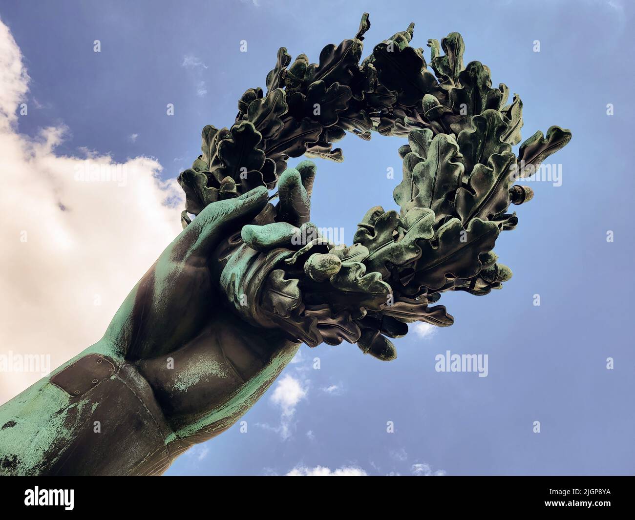 Statue and leaves hi-res stock photography and images - Alamy