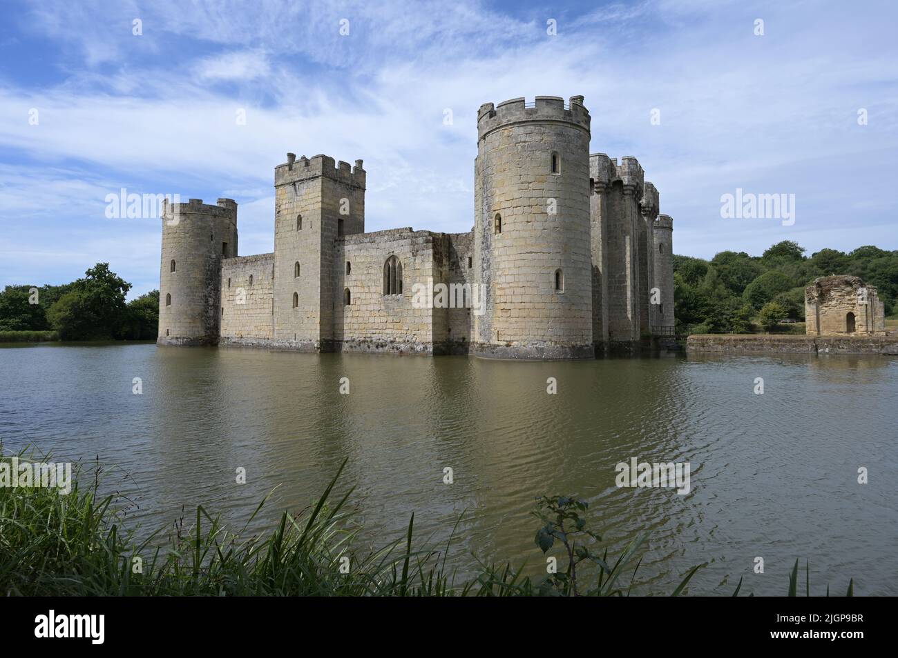 Bodiam castle drawbridge hi-res stock photography and images - Alamy